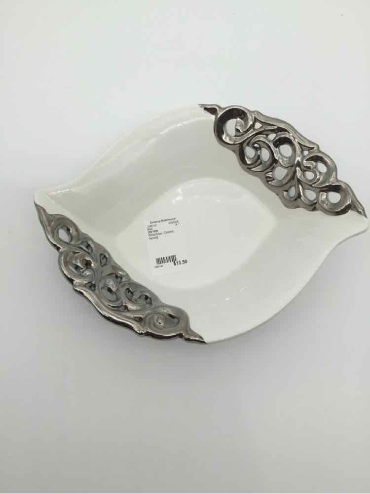 White/Silver 222 Fifth Ceramic Serving Bowl – Evilena's Red Dresser